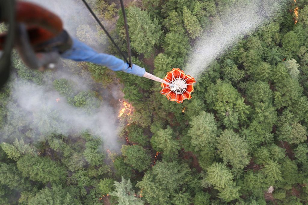 ‘Fire inversions’ lock smoke in valleys – @theU