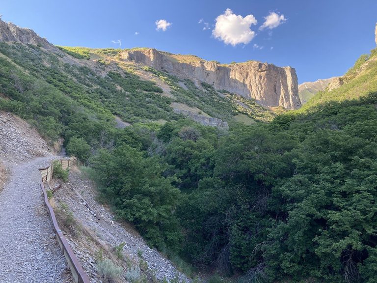 5 hidden trail gems to socially distance – @theU