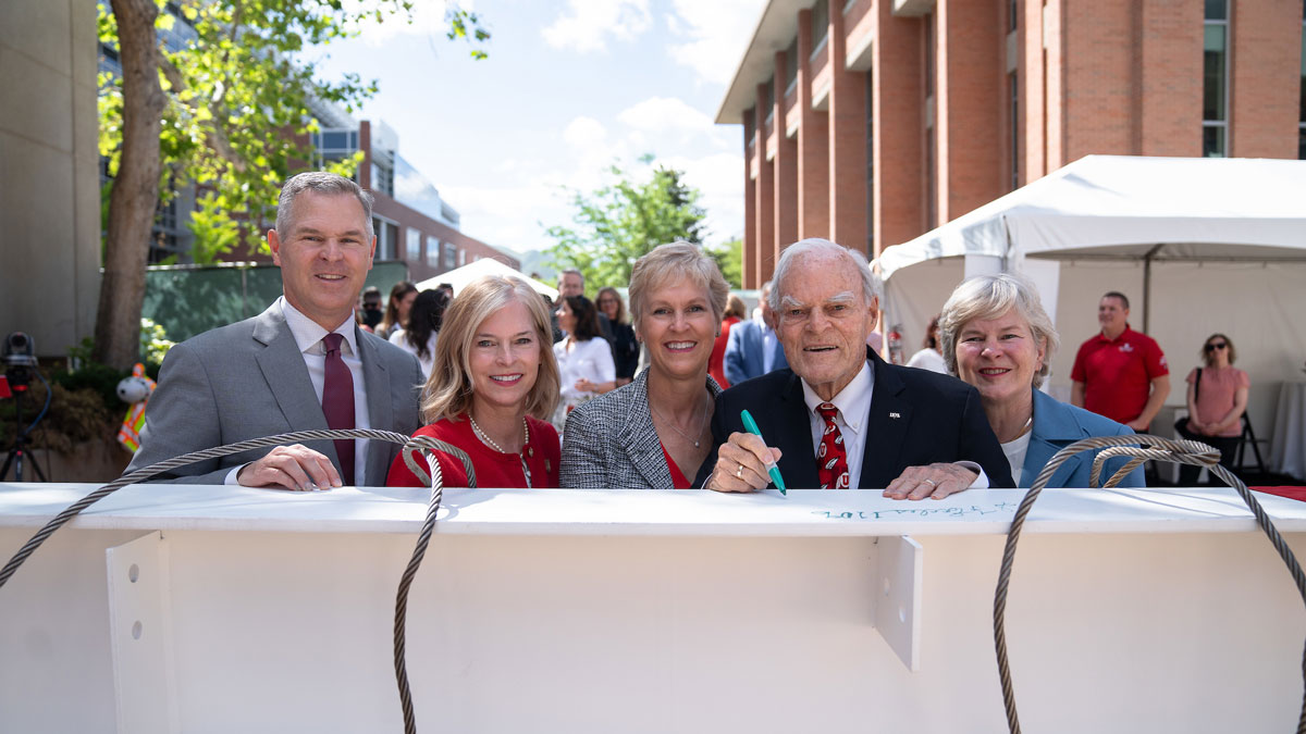 Spencer Fox Eccles School of Medicine final beam in place – @theU